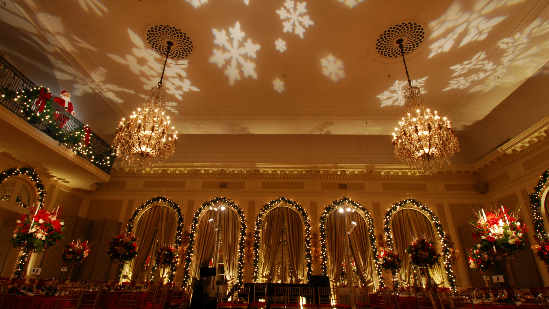 Holiday & Specialty Lighting - Stortz Lighting